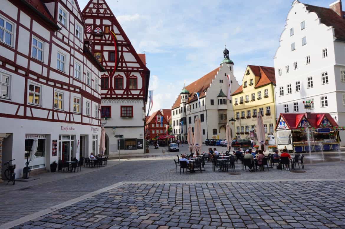 Nördlingen Sehenswürdigkeiten: Tipps für die Stadtmauer, Altstadt & Region