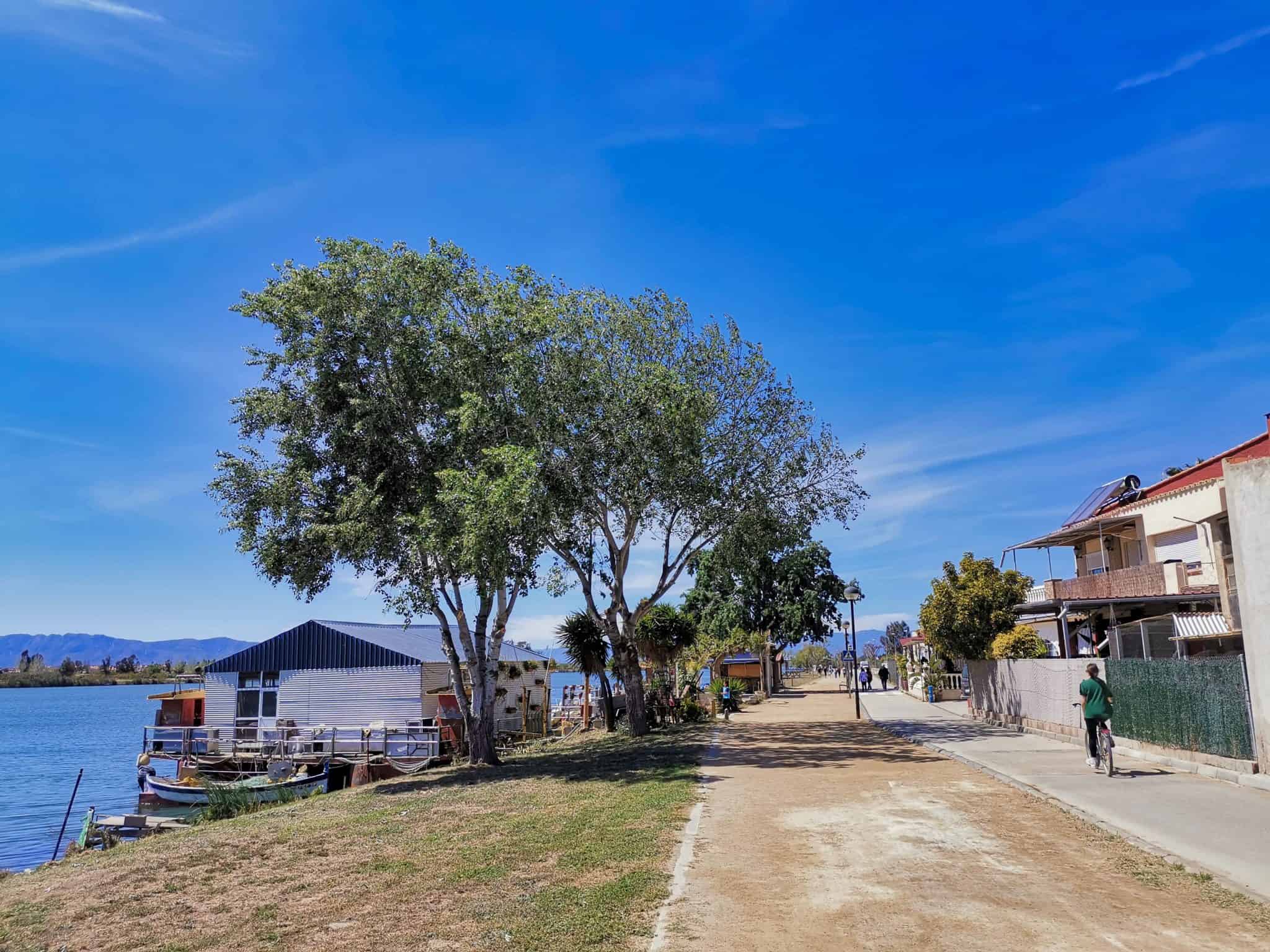 Ebro Delta Spanien: Naturpark für Flamingos, Strände und Reis
