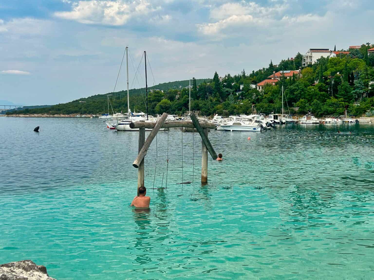 Jadranovo Strand: 9 Strände + Tipps für Schaukel & Unterkünfte