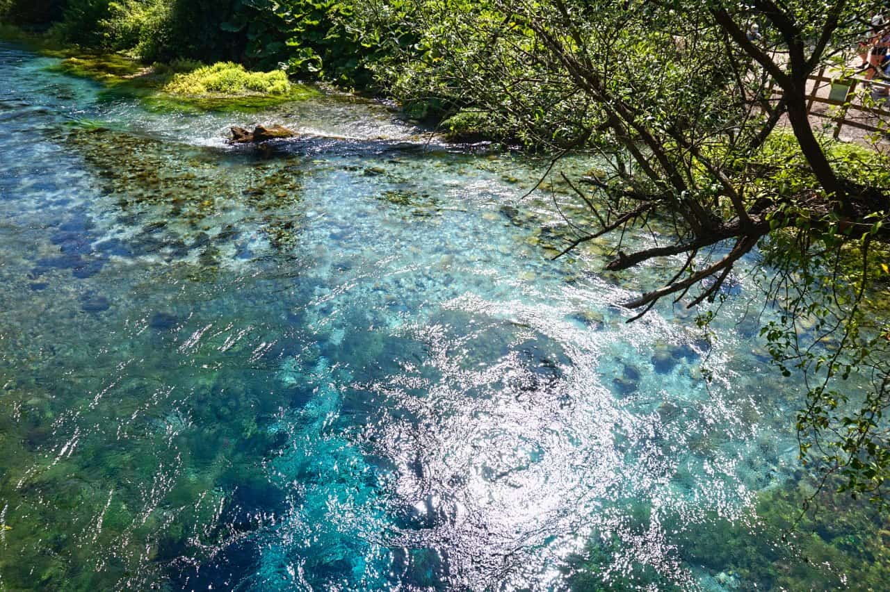 Syri i Kaltër: Besuche das Blue Eye in Albanien