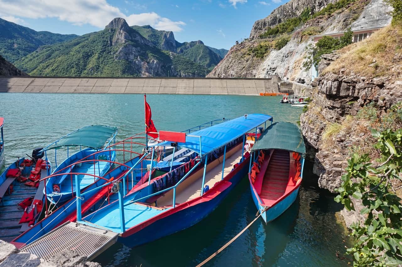 Komani Lake: Alle Infos für den Koman See in Albanien