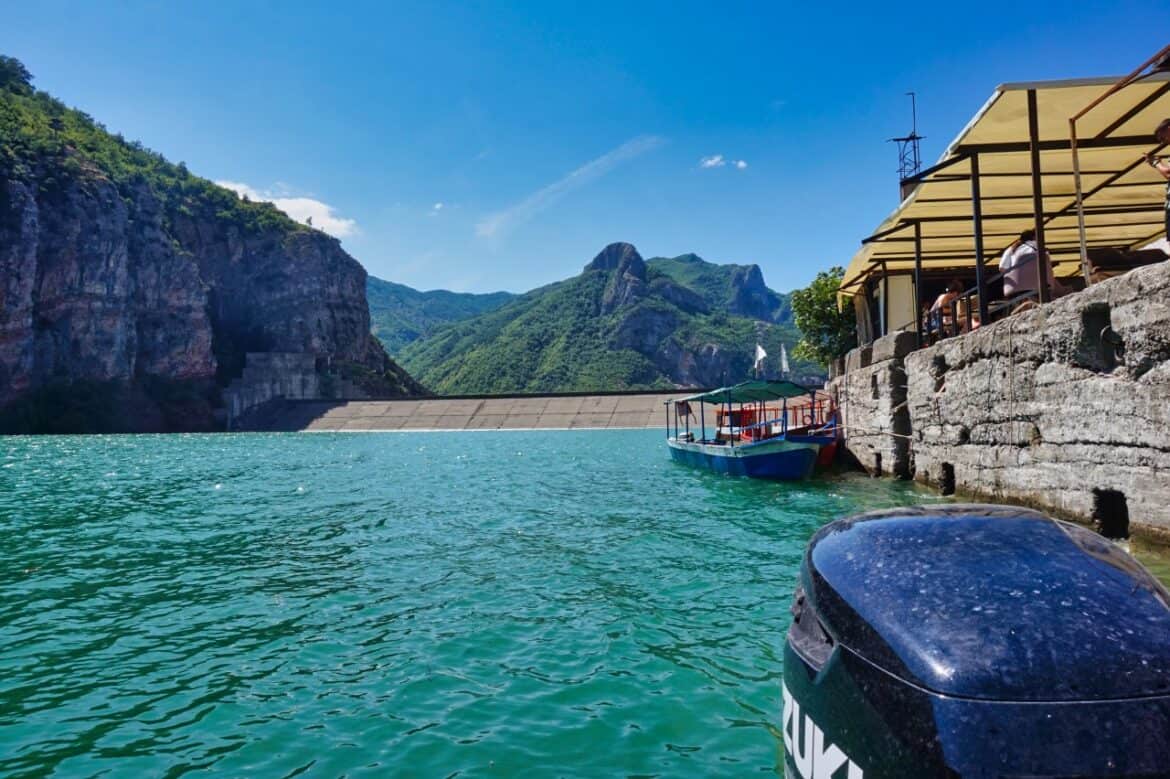 Komani Lake: Alle Infos für den Koman See in Albanien