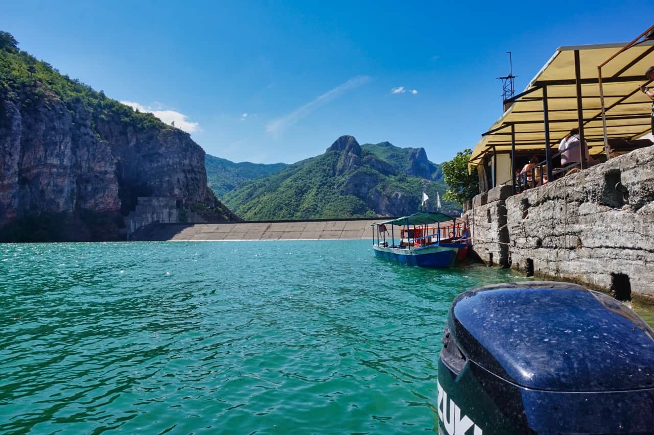 Komani Lake: Alle Infos für den Koman See in Albanien