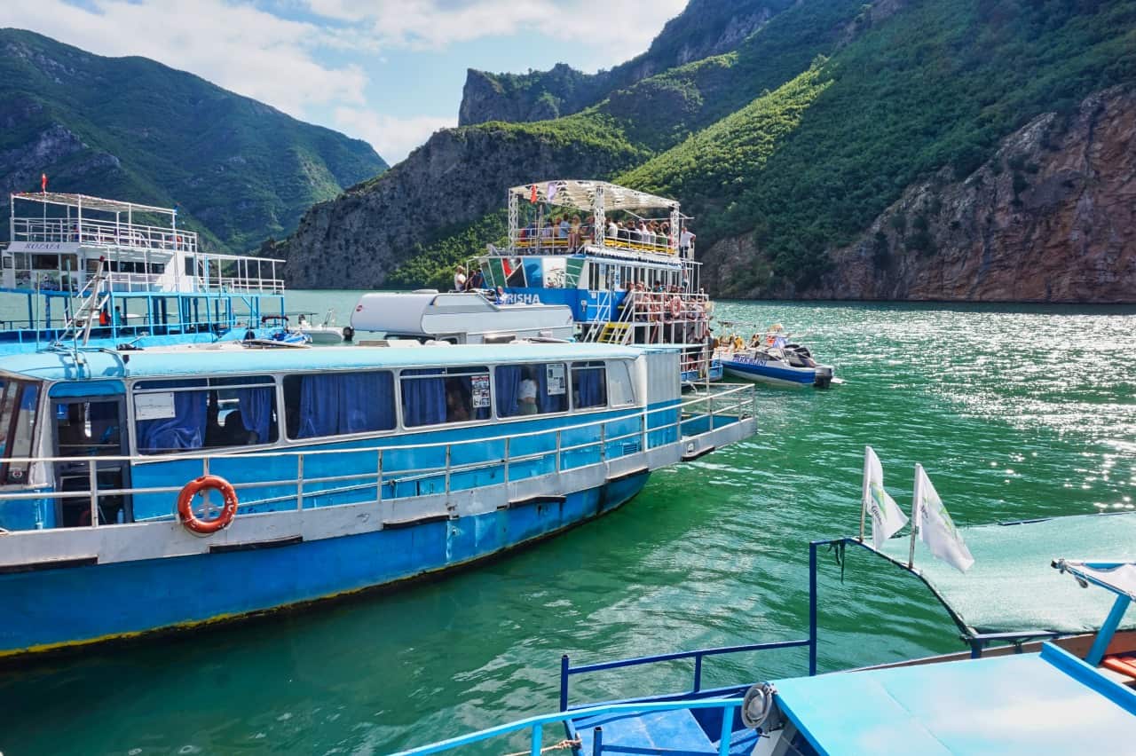 Komani Lake: Alle Infos für den Koman See in Albanien