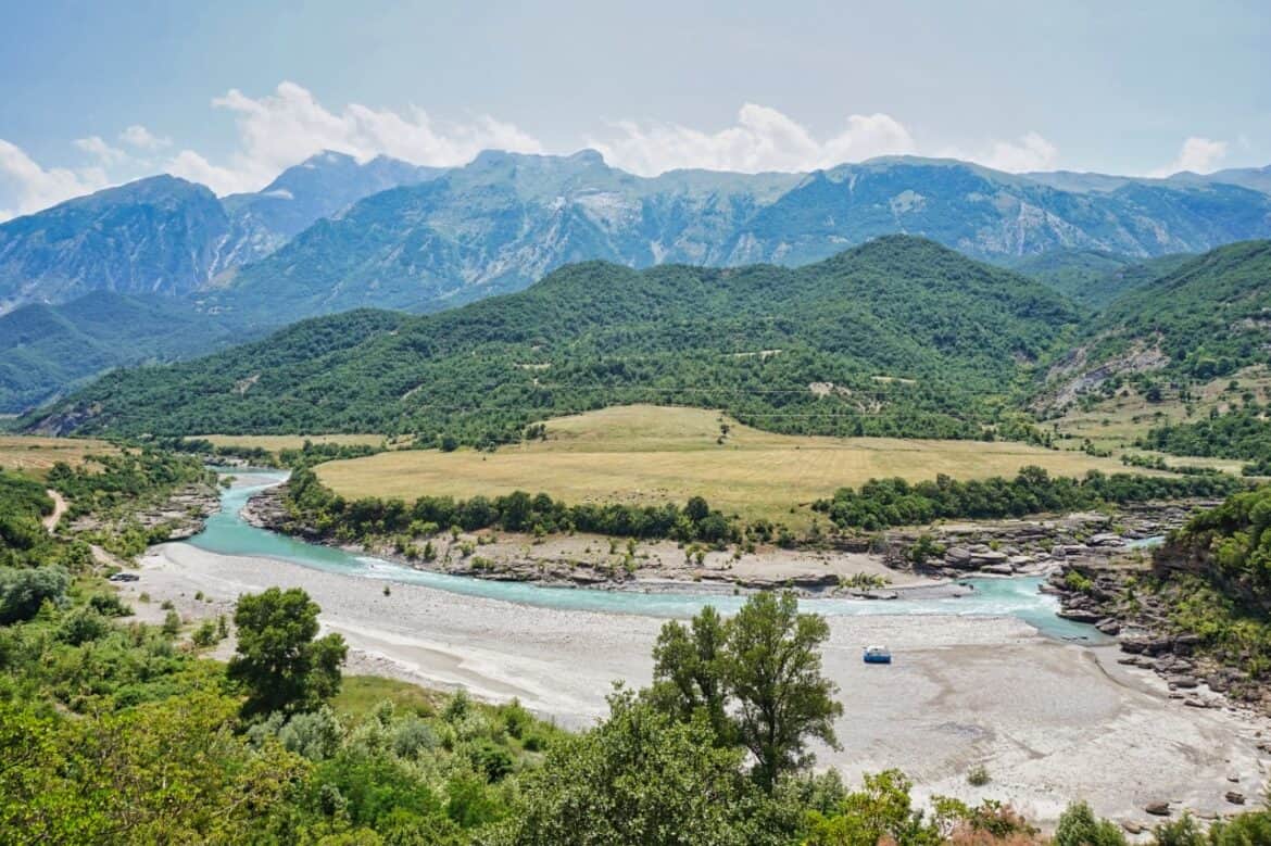 Vjosa Nationalpark Albanien: Tipps für Europas letzten Wildfluss