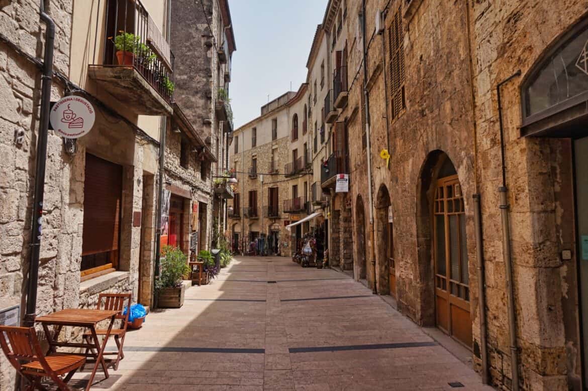 Besalú Spanien: Sehenswürdigkeiten & unsere Tipps