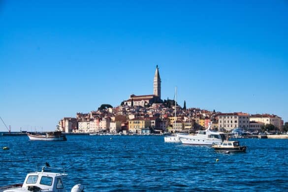 Unsere 7 schönsten Strände in Rovinj mit Sandstrand, Geheimtipps & Karte